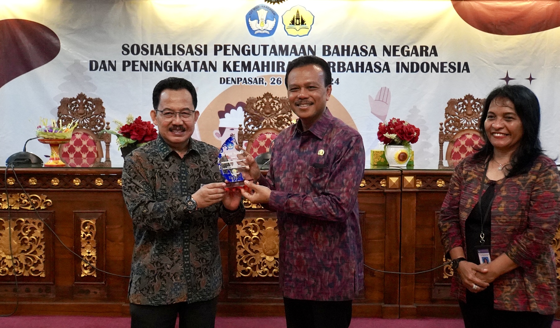 Sosialisasi Pengutamaan Bahasa Negara untuk Tingkatkan Kemahiran ...